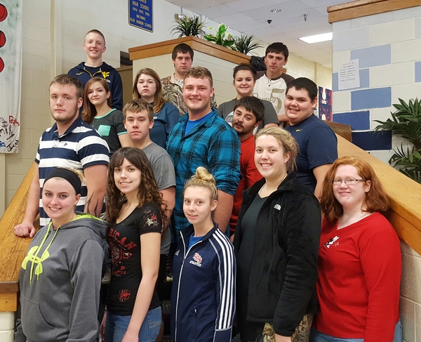 Hundred High School Hornets To Crown King and Queen | News, Sports ...